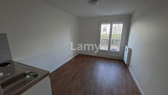 Appartement à louer - Sud-Saint Jacques, Clermont-Ferrand - 1 pièce