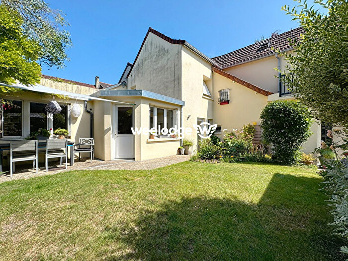 Maison à vendre - Maurecourt - 8 pièces - 4 chambres