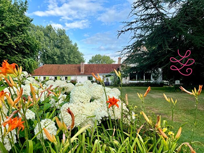 Maison à vendre - Lépine - 9 pièces - 5 chambres