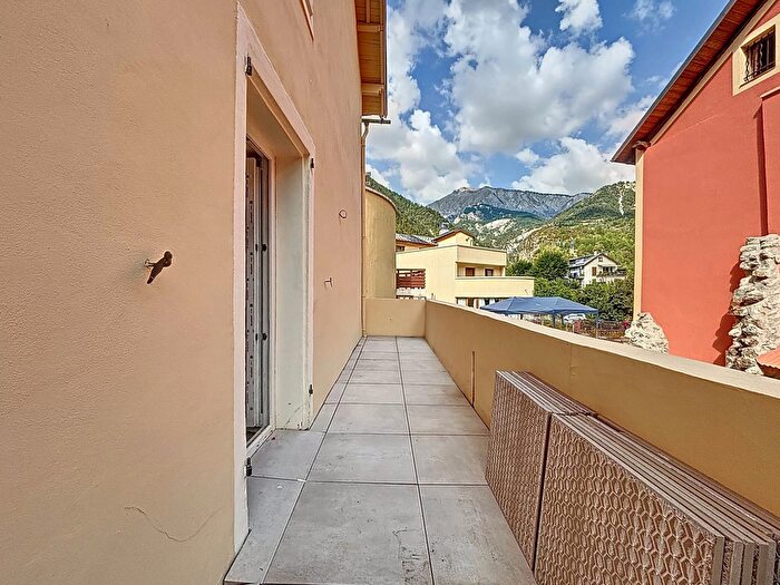 Appartement à vendre - Saint-Étienne-de-Tinée - 2 pièces - 1 chambre