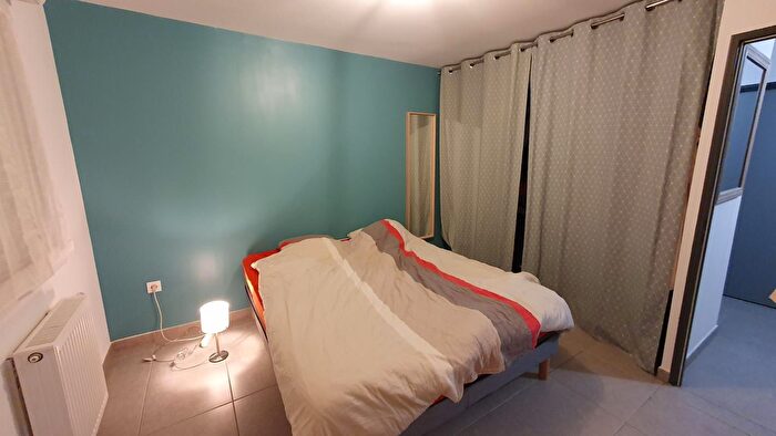 Maison à louer - Saint-André-le-Puy - 4 pièces - 3 chambres