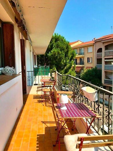 Centre Ville, Perpignan : Appartement 6 pièces à louer