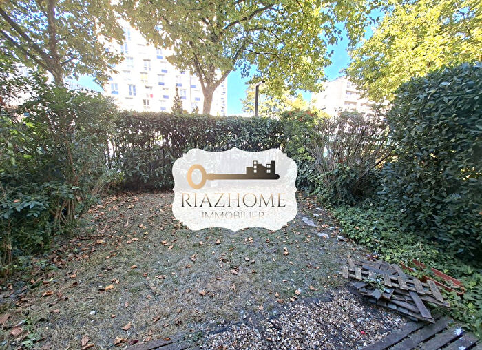 Appartement à vendre - Le Bourget, Gare, Zone dactivités du Commandant Rolland - 3 pièces - 2 chambres