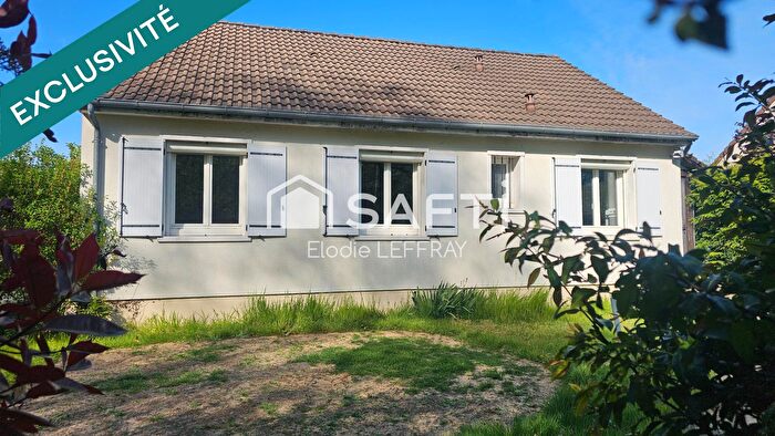 Maison 4 pièces à La Fontaine-Saint-Martin, à vendre