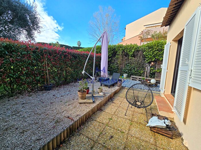 Maison 3 pièces à louer à Mougins