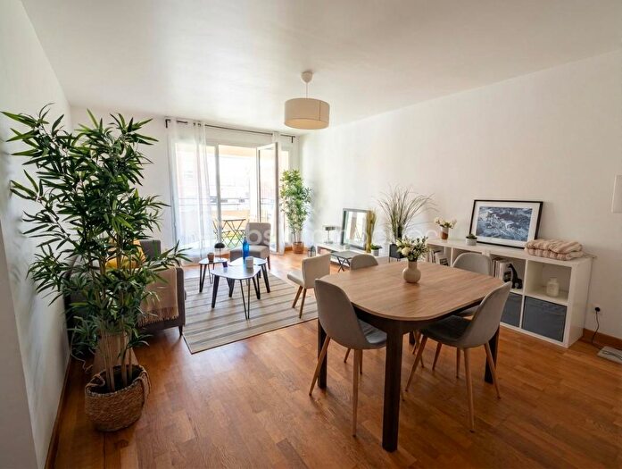 Achères, Champs de Villars, Le Magasin, Gare, Petite-Arche - Appartement 3 pièces à vendre