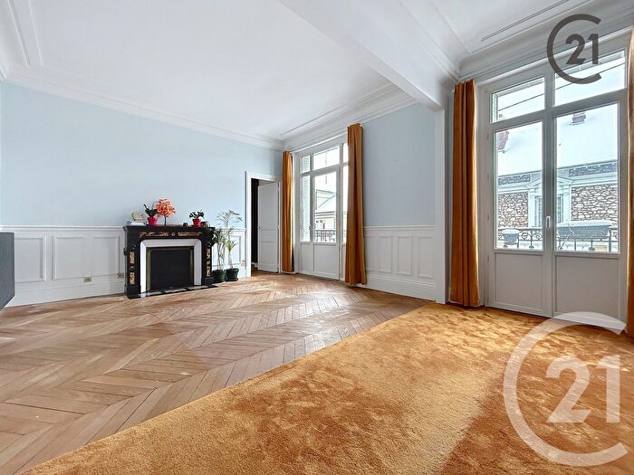 Appartement à vendre - Montereau-Fault-Yonne, Ville basse - 3 pièces - 2 chambres