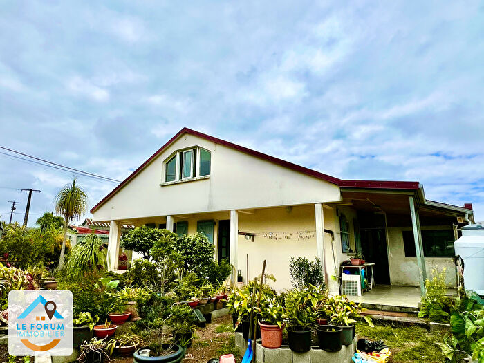 Maison à vendre - Saint-Joseph - 6 pièces - 5 chambres