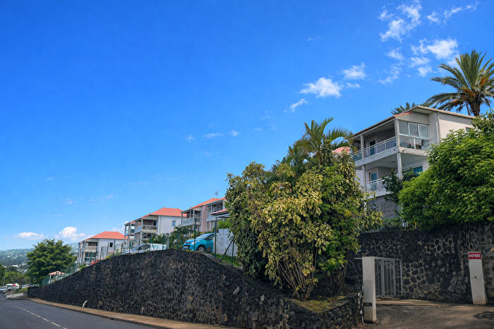 Appartement à vendre - Les Avirons, Centre-ville, Bois de Nèfles, Le Ruisseau - 2 pièces - 1 chambre