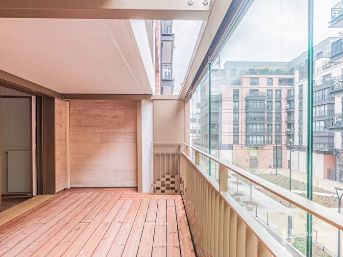 Appartement à louer - Courbevoie, Marceau République - 4 pièces - 3 chambres