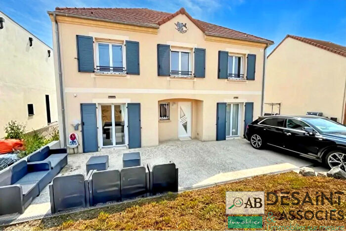 Maison à vendre - Crécy-la-Chapelle - 6 pièces - 4 chambres