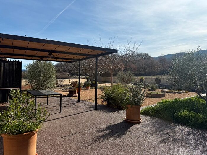 Maison à vendre - Oppède - 6 pièces - 3 chambres