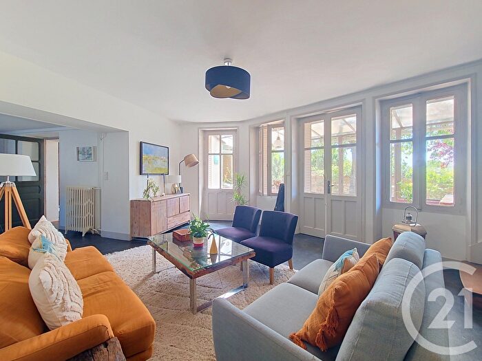 Maison 12 pièces à Cholet, Bretagne, à vendre