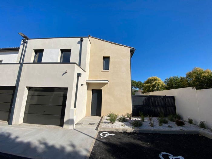 Maison 4 pièces à louer à Mireval