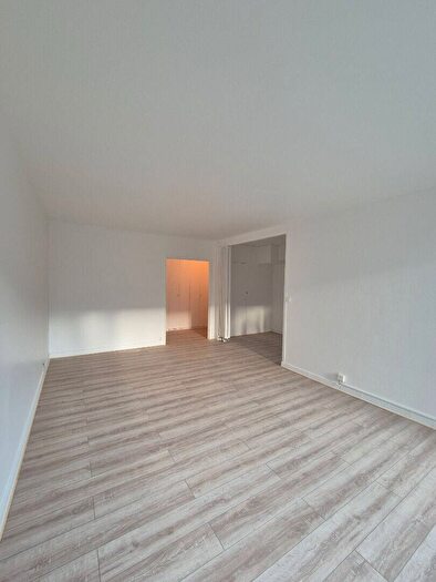 Appartement à louer - Létang-la-Ville - 3 pièces - 2 chambres