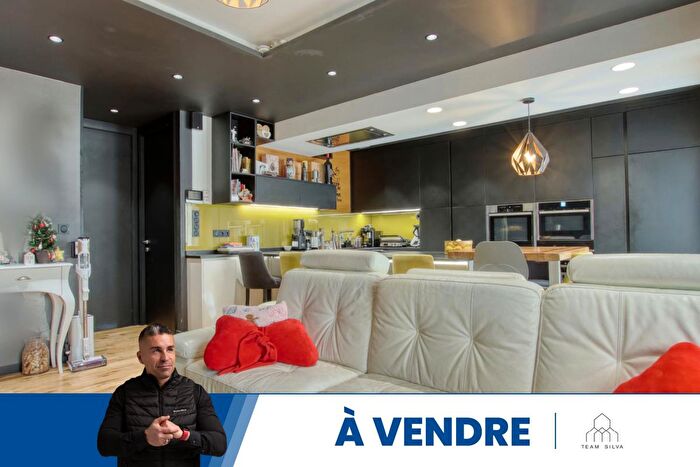 Maison à vendre - Feyzin - 5 pièces - 4 chambres