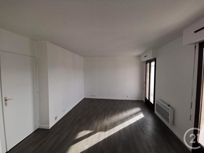 Appartement 1 pièce à Noisy-le-Sec, Cité des Fleurs, à louer