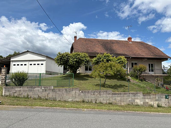 Maison 7 pièces à Lubersac, à vendre