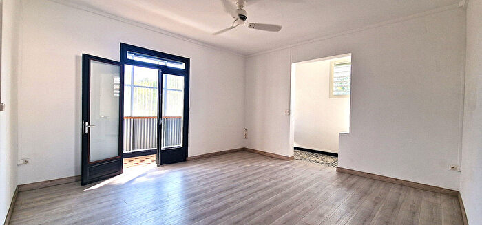 Appartement à louer - Le Port, Centre-ville - 2 pièces - 1 chambre