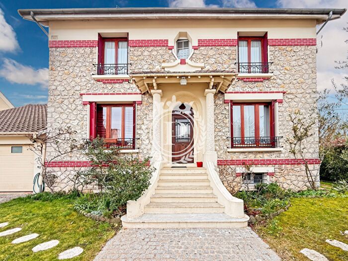 Maison à vendre - Gretz-Armainvilliers - 9 pièces - 5 chambres