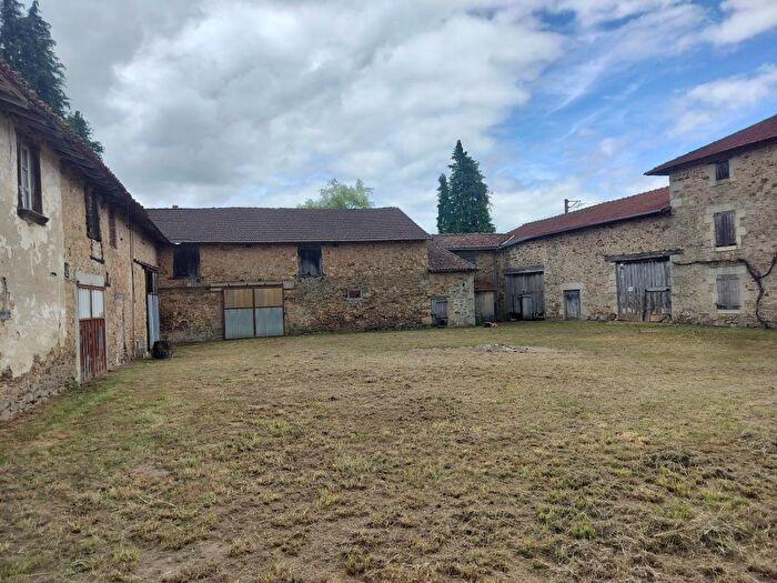 Maison 8 pièces à La Geneytouse, à vendre