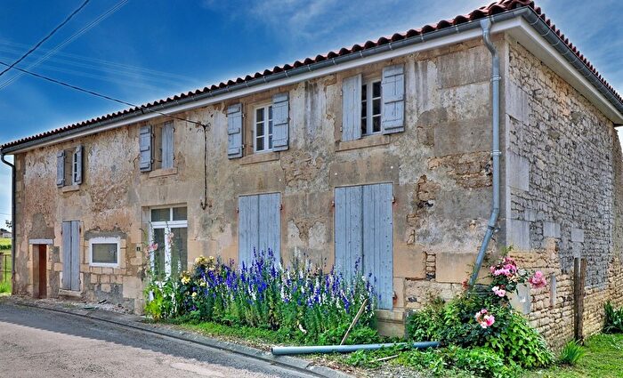 Maison 1 pièce à vendre à Saint-Sulpice-de-Cognac