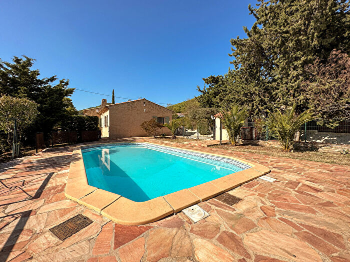 Maison à vendre - Puget-Ville - 4 pièces - 3 chambres