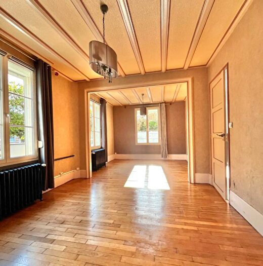 Noyon, Centre-ville : Maison 7 pièces à vendre