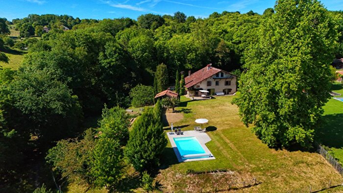 Charnècles : Maison 8 pièces à vendre