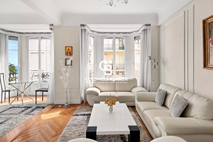 Appartement à vendre - Nice, Promenade des Anglais, Rue de France - 4 pièces - 3 chambres