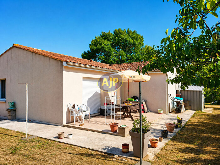 Maison 4 pièces à vendre à Beaugeay