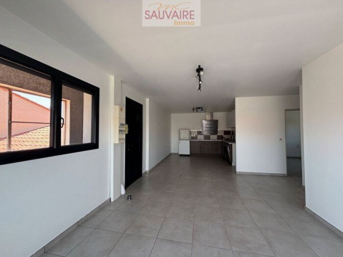Centre Ville, Saint-Laurent-de-la-Salanque - Appartement 3 pièces à louer