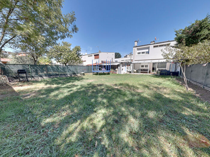 Échirolles, Centre-ville : Maison 4 pièces à vendre
