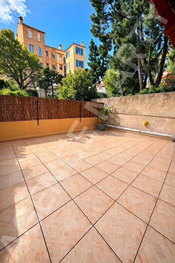 Appartement à louer - Castellane, Marseille ème arrondissement - 3 pièces - 2 chambres