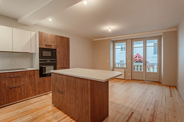 Appartement à vendre - Saint-Jean-de-Luz, Centre-ville - 3 pièces - 2 chambres