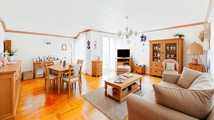 Appartement à vendre - Cormeilles-en-Parisis, Val dOr - 4 pièces - 2 chambres