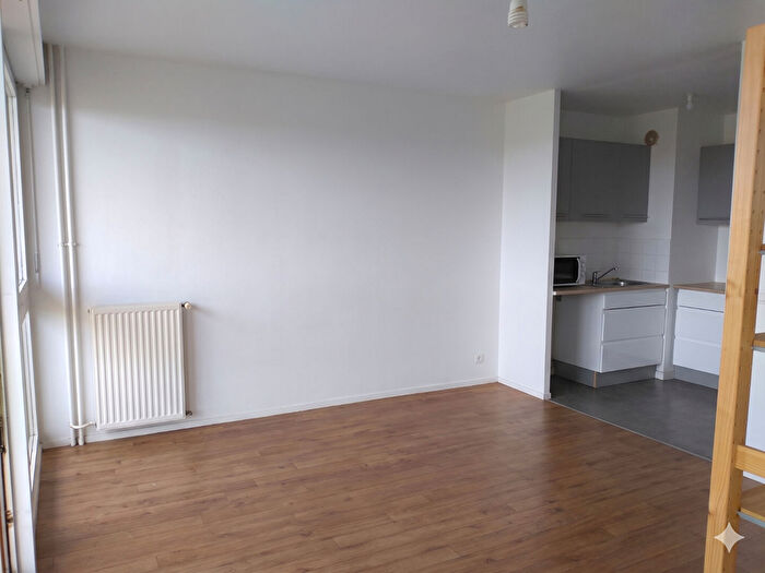 Appartement à louer - Quartiers Sud-Ouest, Bréquigny - 1 pièce