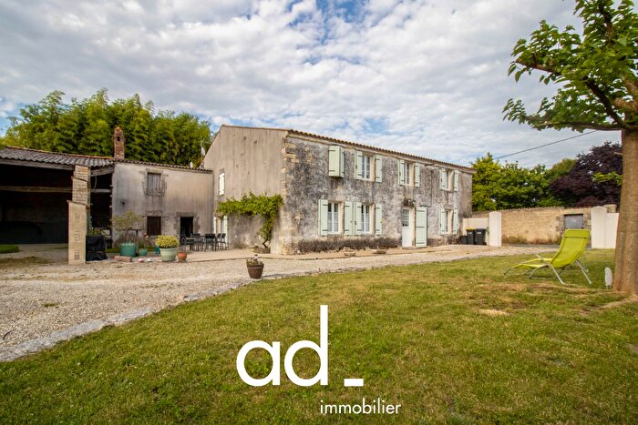 Maison 9 pièces à vendre à Vérines