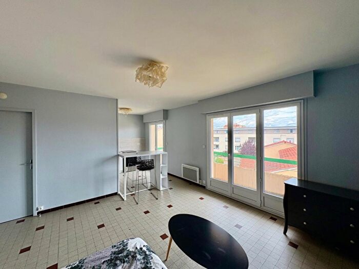 Appartement à louer - Roanne, Faubourg Paris - 1 pièce