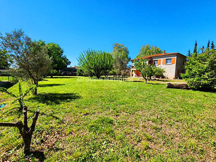 Maison à vendre - Saint-Martin-de-Crau - 4 pièces - 3 chambres