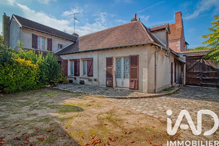 Maison à vendre - Boiscommun - 7 pièces - 4 chambres