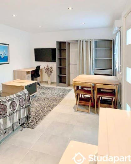 Saint Antoine, Marseille 15ème arrondissement : Appartement 1 pièce à louer
