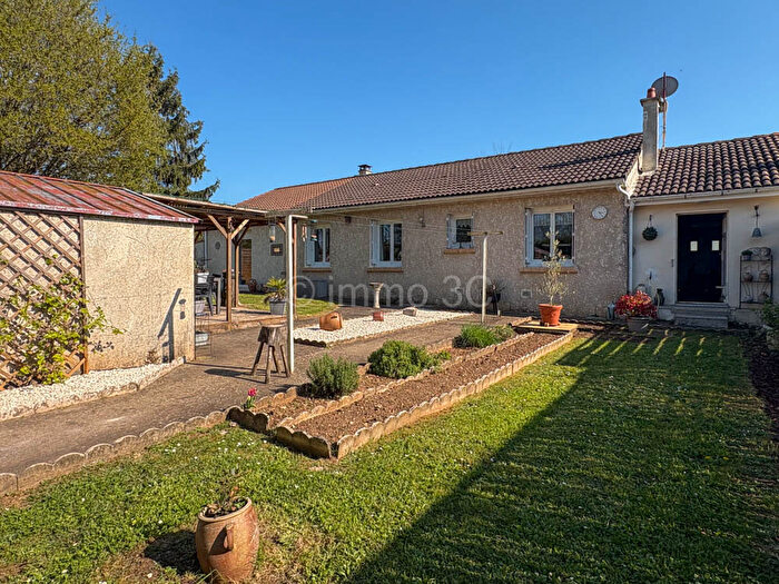 Maison à vendre - Sauzé-Vaussais - 6 pièces - 3 chambres