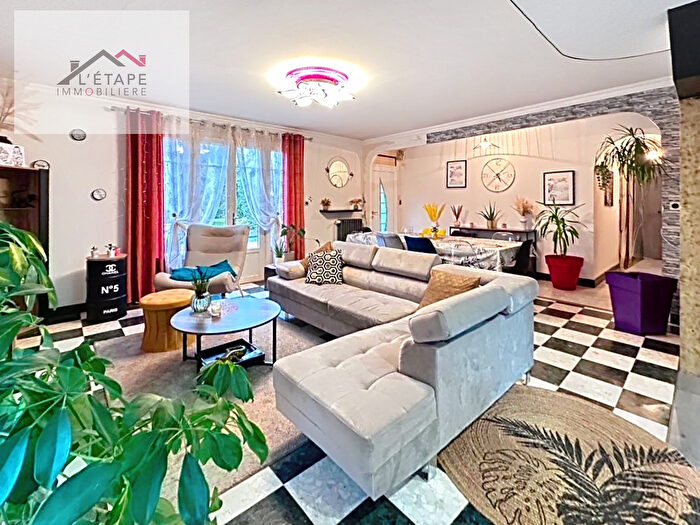 Maison à vendre - Le Girouard - 8 pièces - 5 chambres