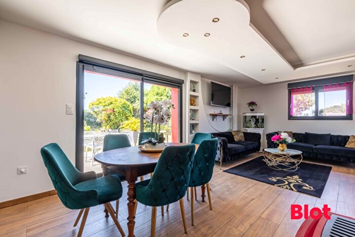 Maison à vendre - Quédillac - 7 pièces - 6 chambres