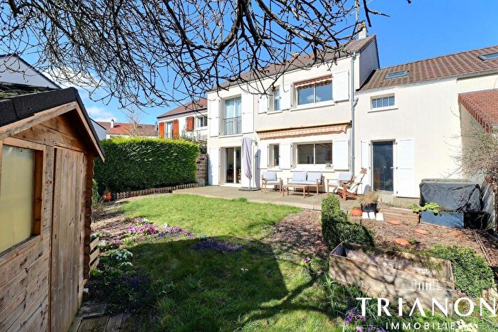 Maison à vendre - Villepreux - 8 pièces - 5 chambres