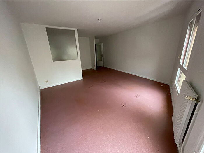Appartement à louer - Rive-de-Gier, Centre-ville, Baldeyrou, République - 2 pièces - 1 chambre
