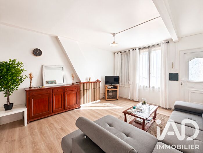 Maison 4 pièces à Neuilly-Saint-Front, à vendre