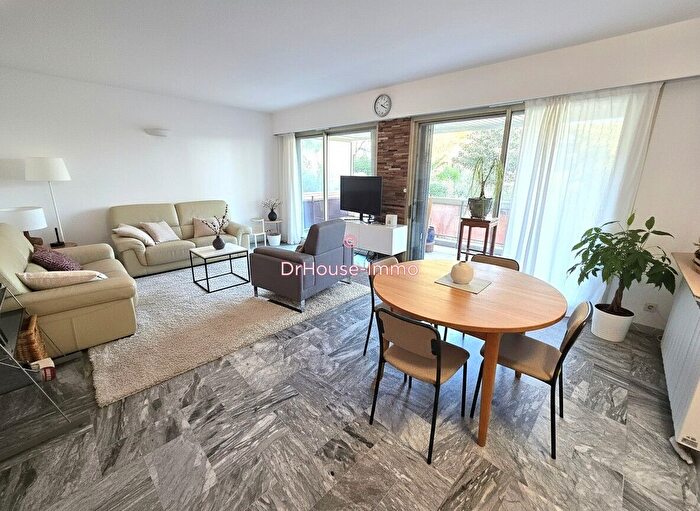 Appartement à vendre - Saint-Laurent-du-Var, Jacquons, Plateaux Fleuris - 2 pièces - 1 chambre