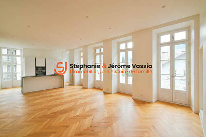 Appartement à vendre - Bagnères-de-Luchon - 4 pièces - 2 chambres